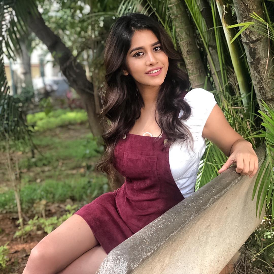 Nabha Natesh New Latest HD Photos | iSmart Shankar, Nannu ... Nabha Natesh New Latest HD Photos | iSmart Shankar, Nannu ...